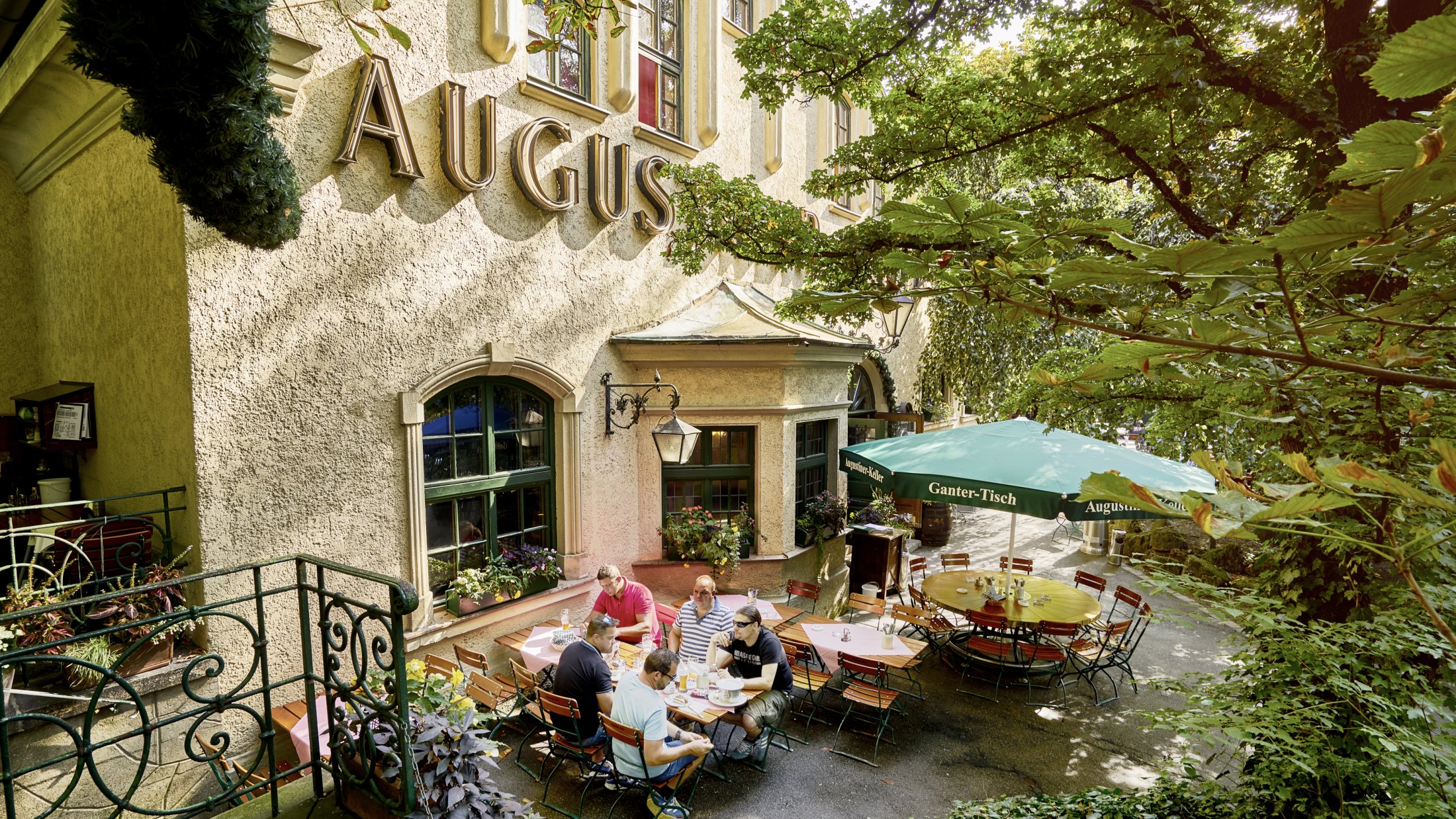 The Terrassen (terraces) | Augustiner Keller